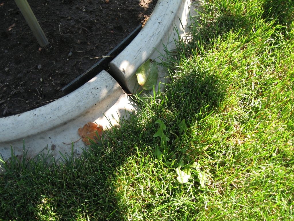 Inferior edging – Best Curb and Curbify Inc.